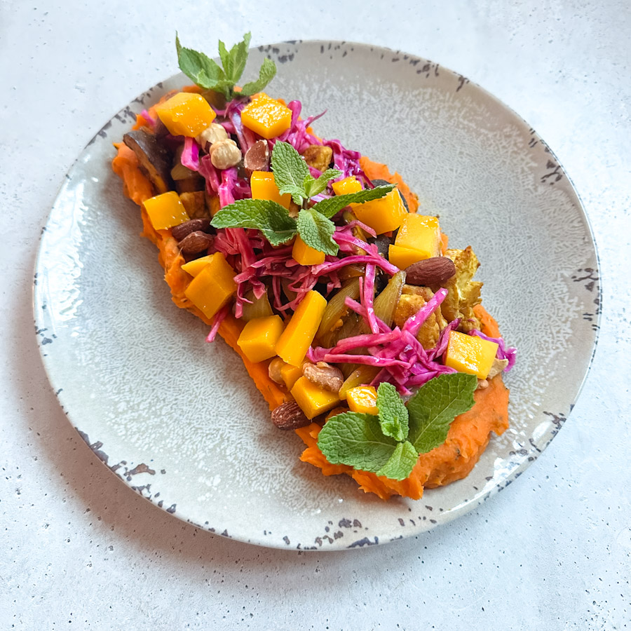 Zoete aardappel-sinaasappelpuree met gewokte shiitake - Health for wealth